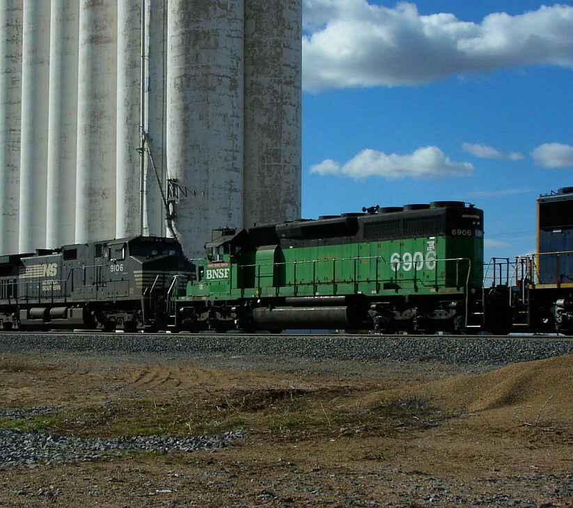 BNSF 6906